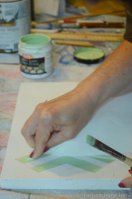 Handmade Walls and Light Reflector Arrow Sign Tutorial - Harbour Breeze ...